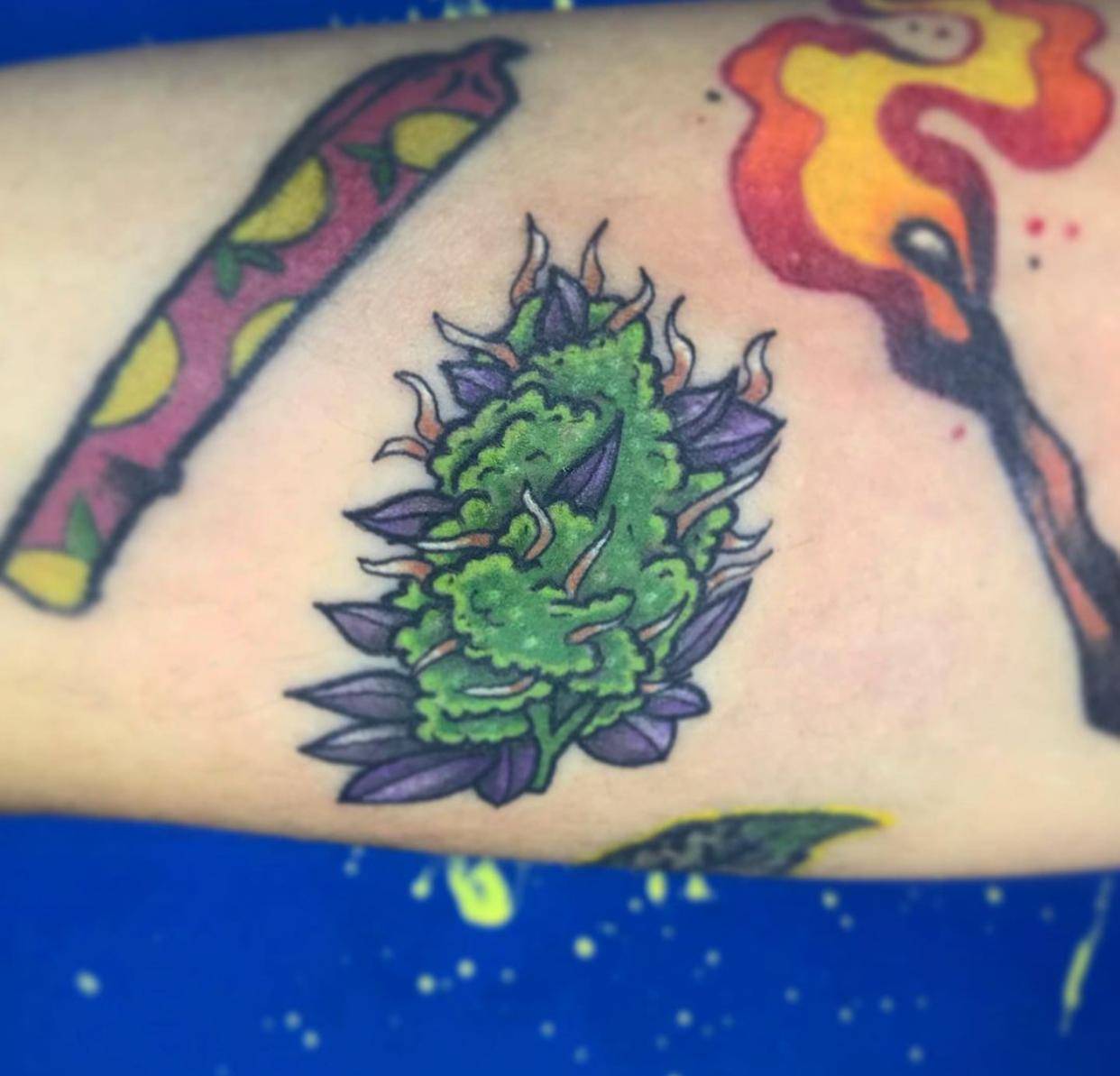 Weed bud tattoos - Bronctattooaus.com